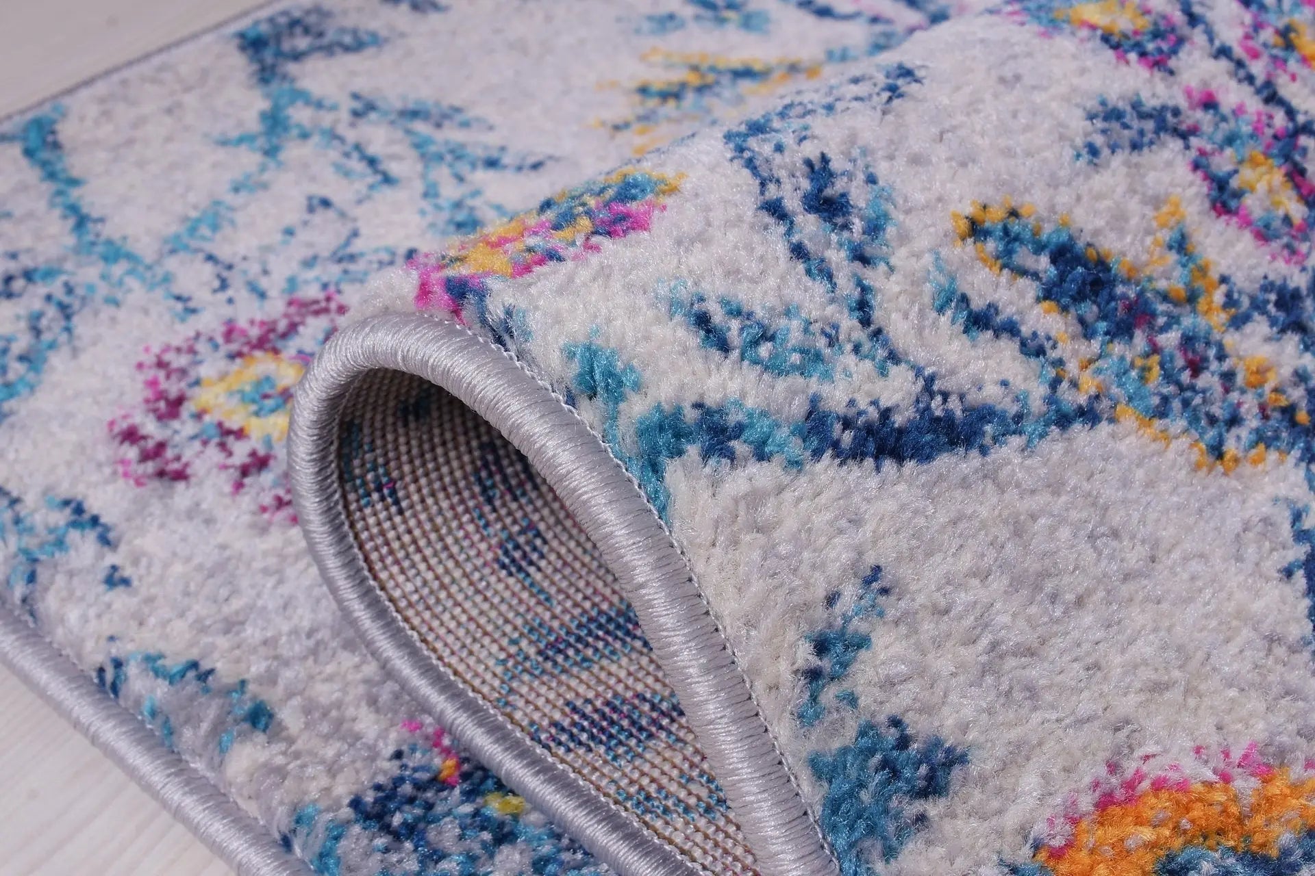 Maya Blue Pink Polypropylene Carpet – LaDole Area Rugs